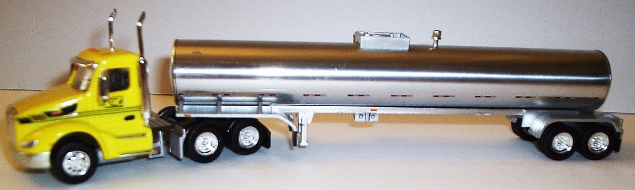 Peterbilt Cherokee Freight Lines | The Emporium